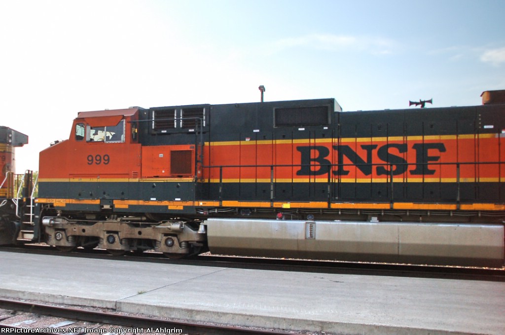 BNSF 999
